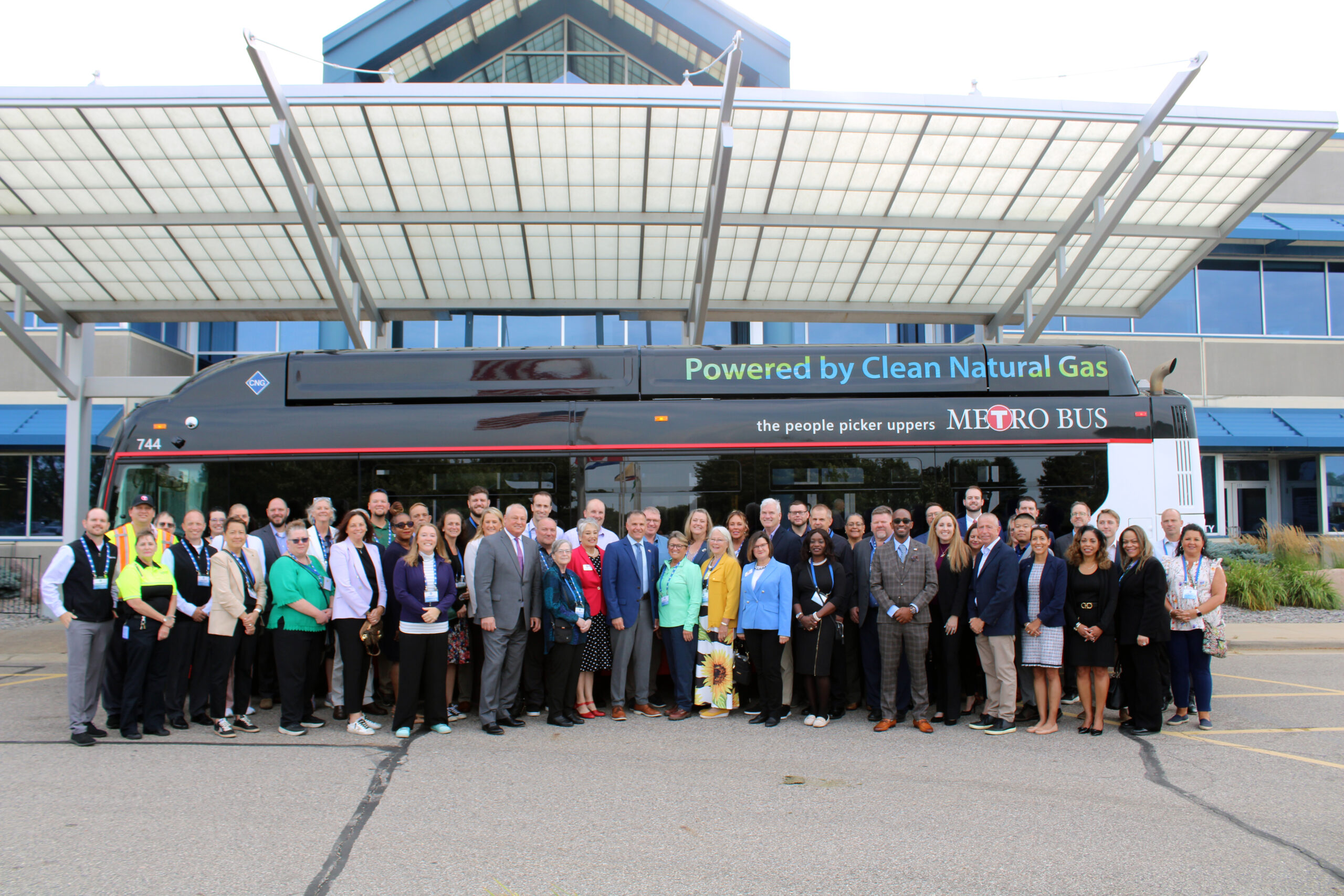 Photos: Marc Molinaro Head of the FTA visits Metro Bus | Metro Bus