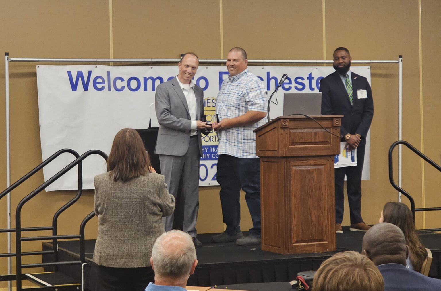 Metro Bus Operator wins MPTA Bus Operator of the Year Award | Metro Bus